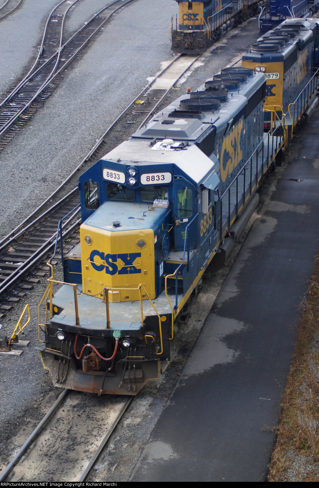 CSX 8833